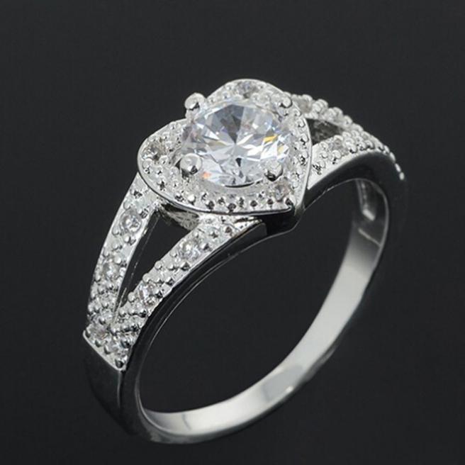 Sterling Silver Crystal Heart Ring – Sugar & Cotton