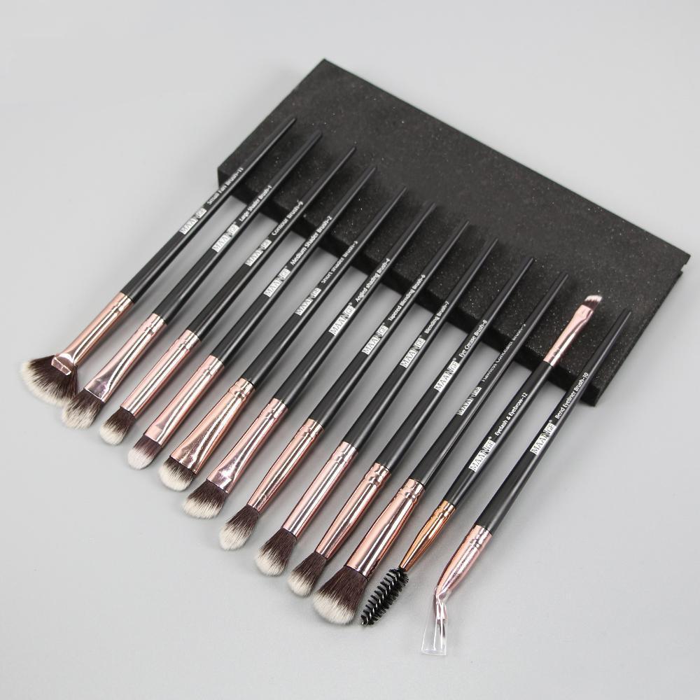 Set of 12 Professional Make-Up Brushes – Sugar & Cotton
